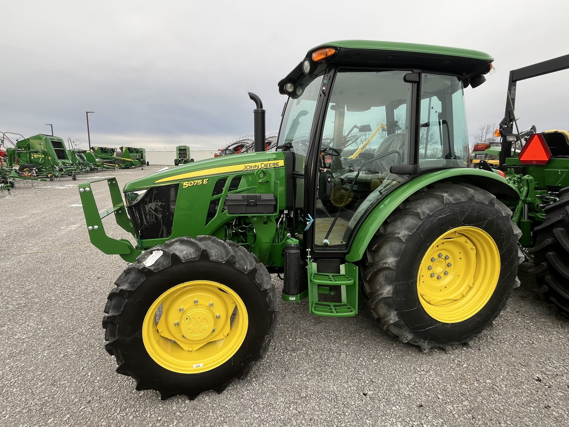 2024 John Deere 5075E - Wright Implement