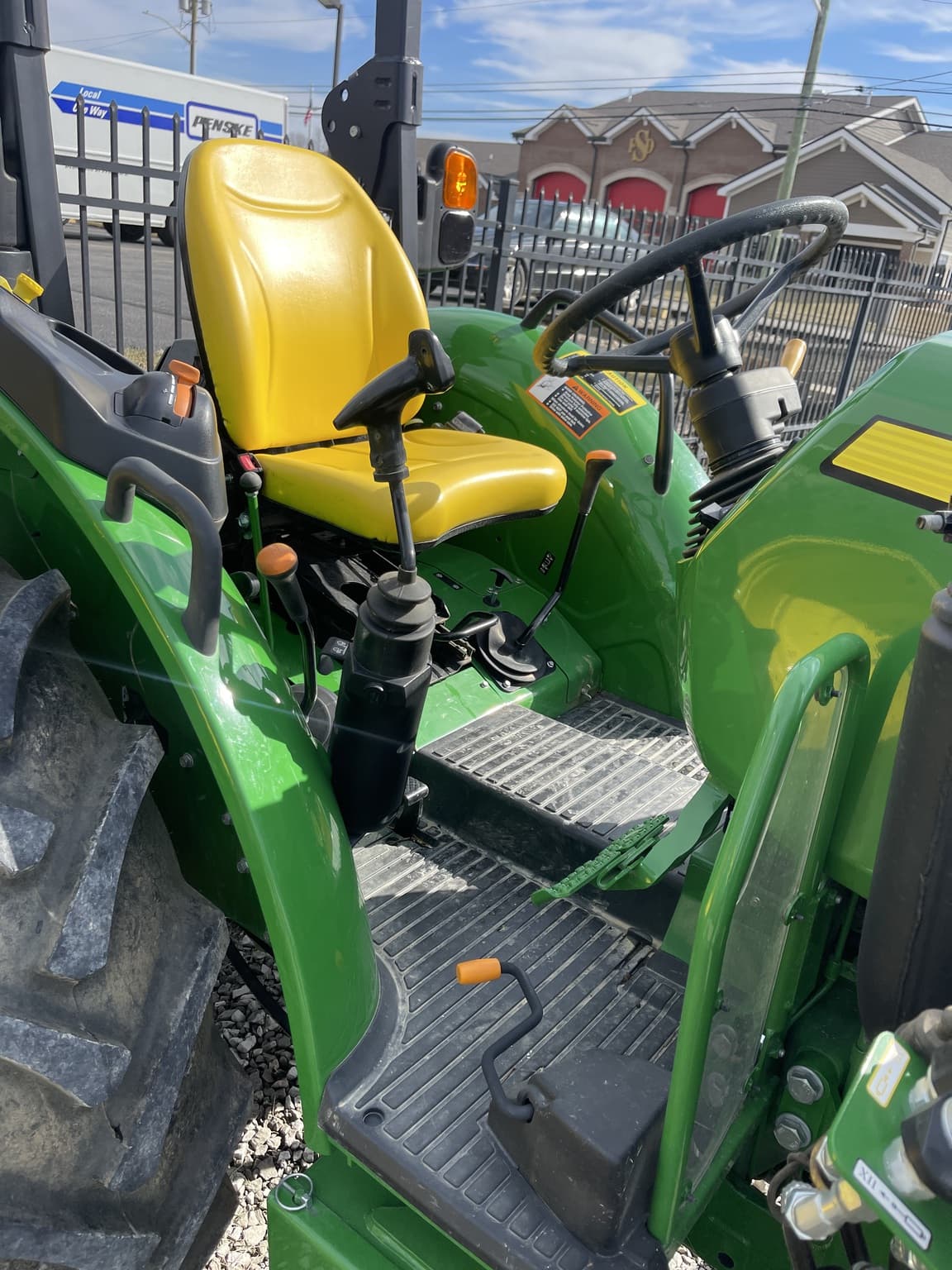 2022 John Deere 5055E - Wright Implement